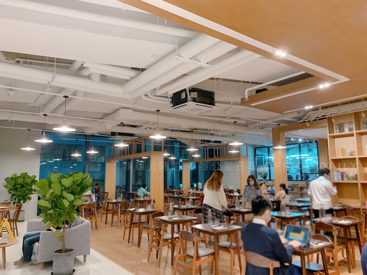 牛頭角 Cafe 樂感 Lagom Kaffe 文青Cafe 桔梗姐妹店 - Office Daily