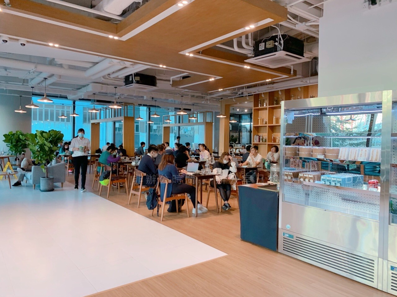 牛頭角 Cafe 樂感 Lagom Kaffe 文青Cafe 桔梗姐妹店 - Office Daily